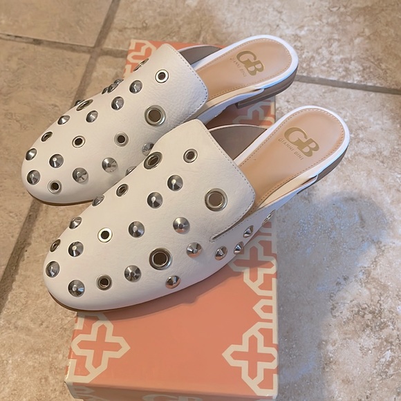 Gianni Bini | Shoes | Gianni Bini Trendsetta White Mule | Poshmark